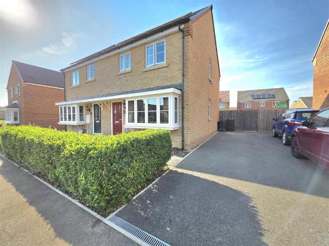 3 bedroom semi detached house for sale