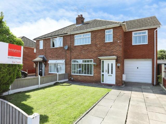 3 bedroom semi detached house for sale