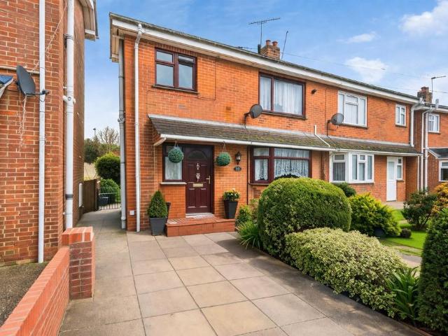 3 bedroom semi detached house for sale