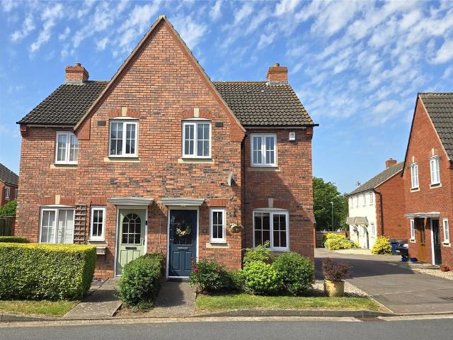 3 bedroom semi detached house for sale