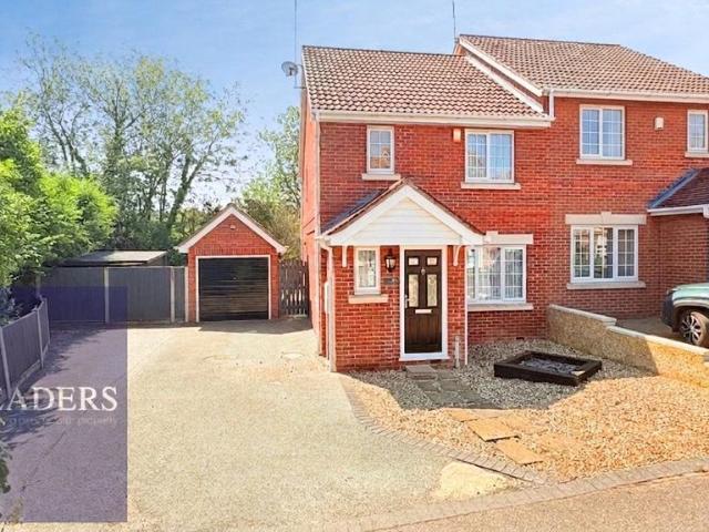 3 bedroom semi detached house for sale