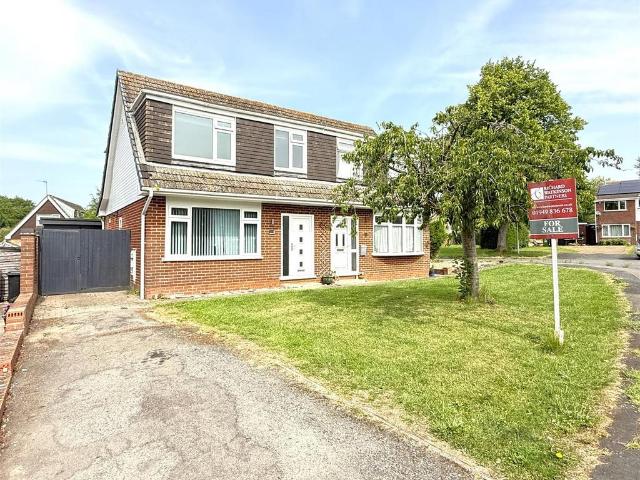 3 bedroom semi detached house for sale