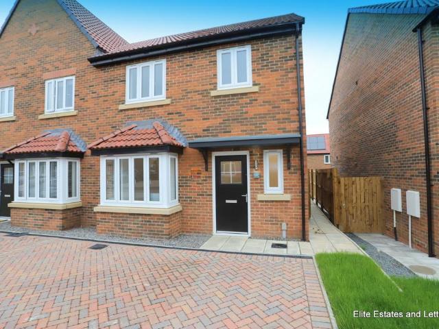 3 bedroom semi detached house for sale