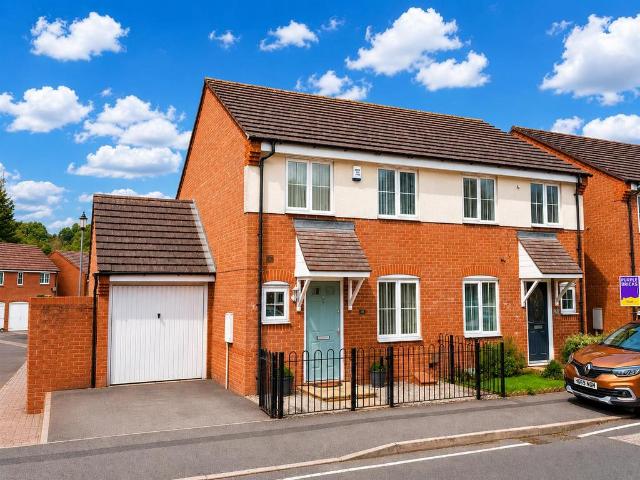 3 bedroom semi detached house for sale