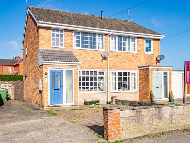 3 bedroom semi detached house for sale