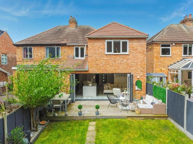 3 bedroom semi detached house for sale