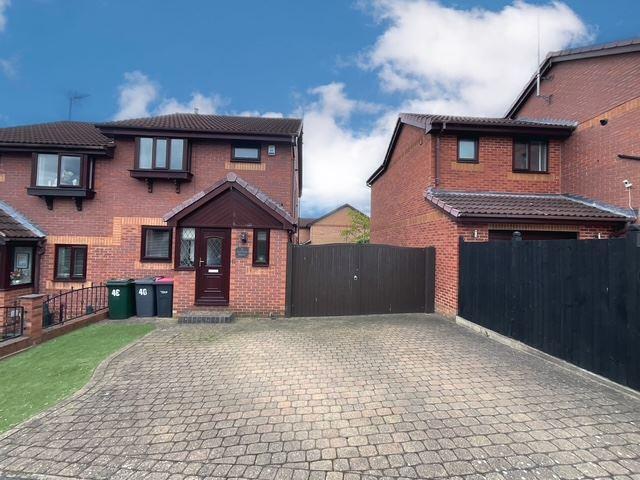 3 bedroom semi detached house for sale