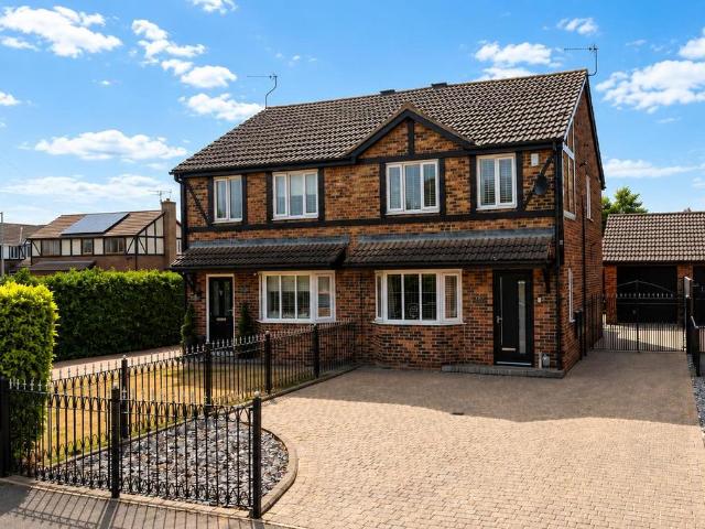 3 bedroom semi detached house for sale