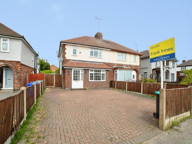 3 bedroom semi detached house for sale
