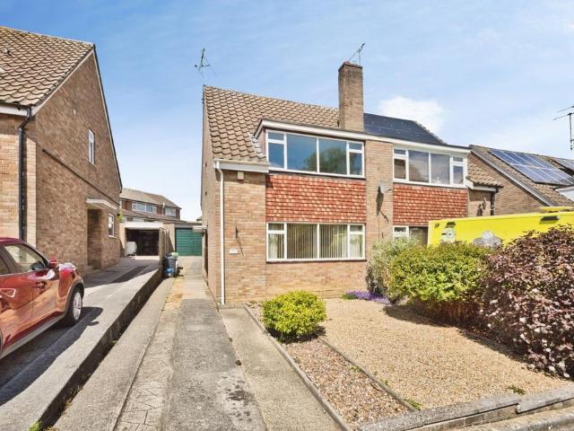 3 bedroom semi detached house for sale