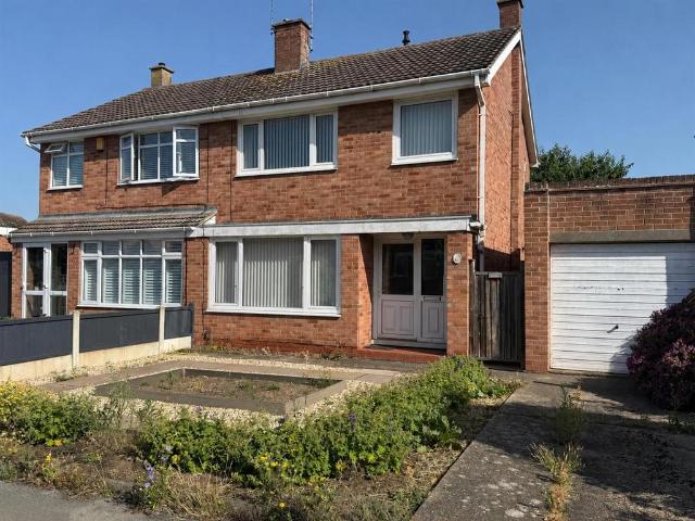 3 bedroom semi detached house for sale