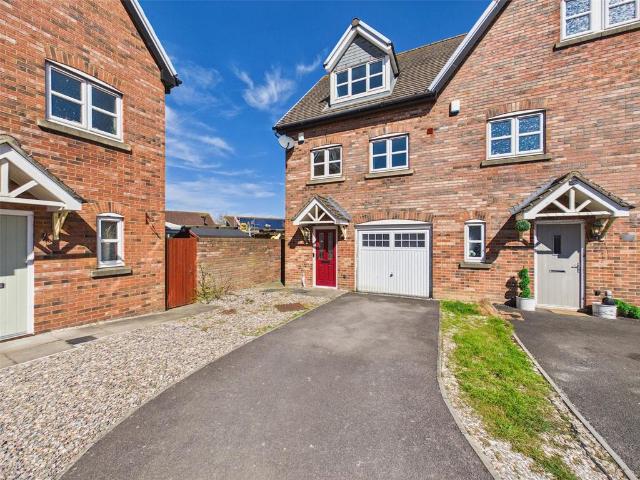 3 bedroom semi detached house for sale