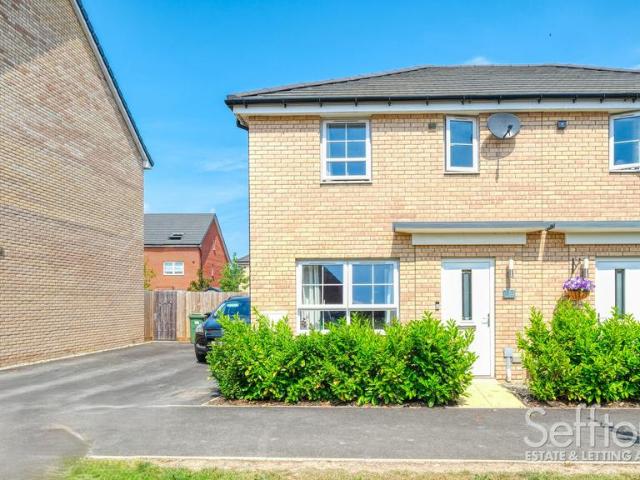 3 bedroom semi detached house for sale