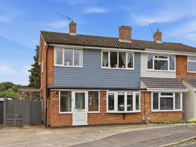 3 bedroom semi detached house for sale