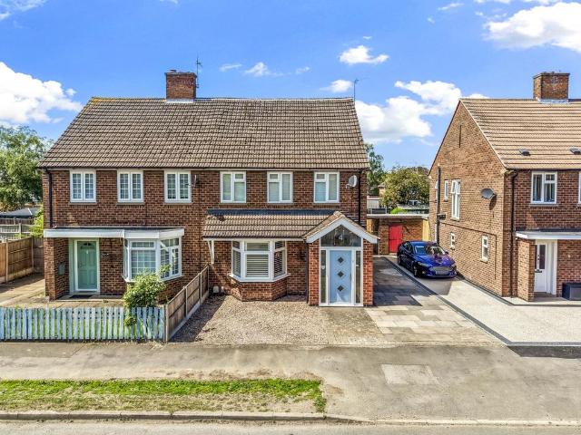3 bedroom semi detached house for sale