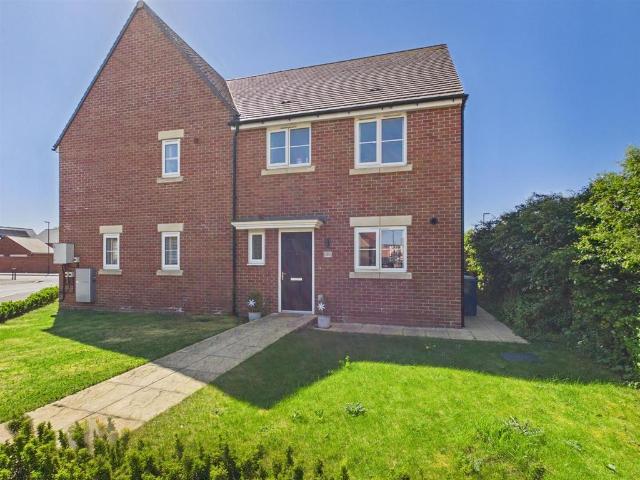 3 bedroom semi detached house for sale