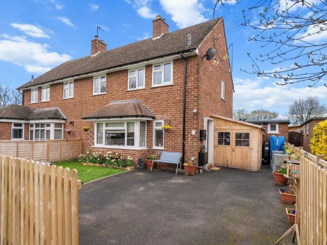 3 bedroom semi detached house for sale
