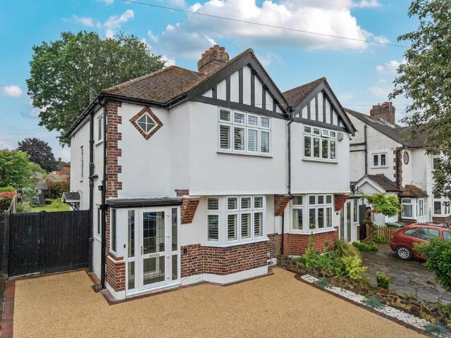 3 bedroom semi detached house for sale