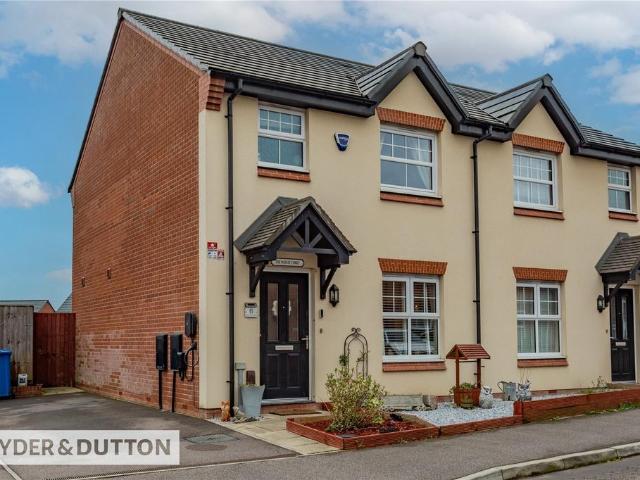 3 bedroom semi detached house for sale