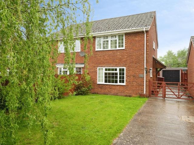 3 bedroom semi detached house for sale