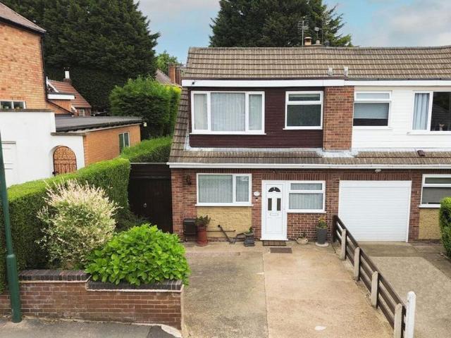 3 bedroom semi detached house for sale