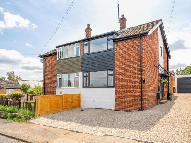 3 bedroom semi detached house for sale