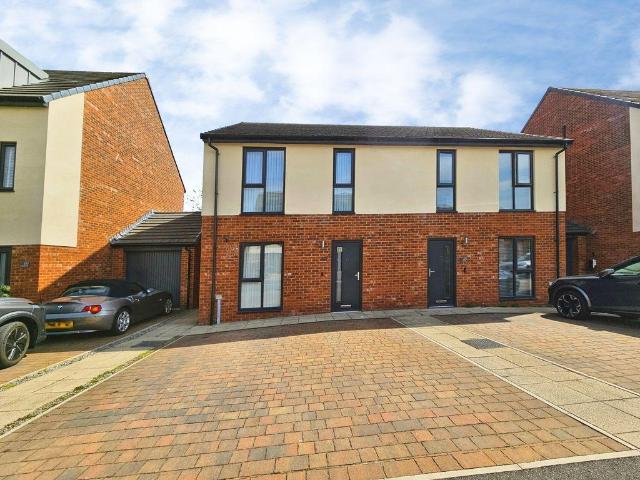 3 bedroom semi detached house for sale