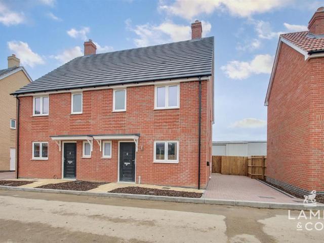 3 bedroom semi detached house for sale