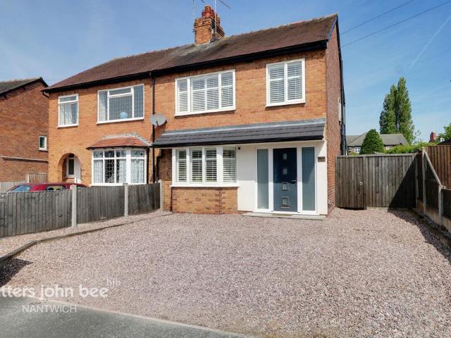 3 bedroom semi detached house for sale