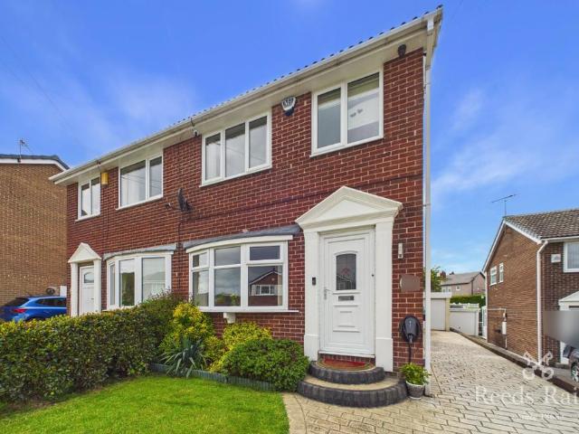 3 bedroom semi detached house for sale