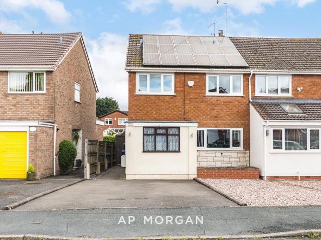 3 bedroom semi detached house for sale