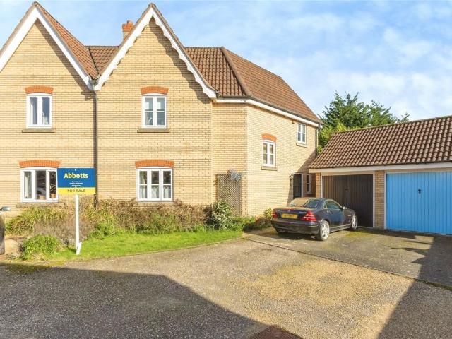3 bedroom semi detached house for sale