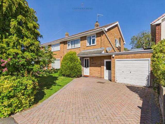 3 bedroom semi detached house for sale