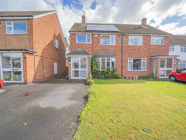 3 bedroom semi detached house for sale