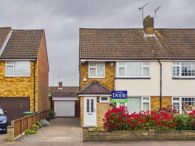3 bedroom semi detached house for sale