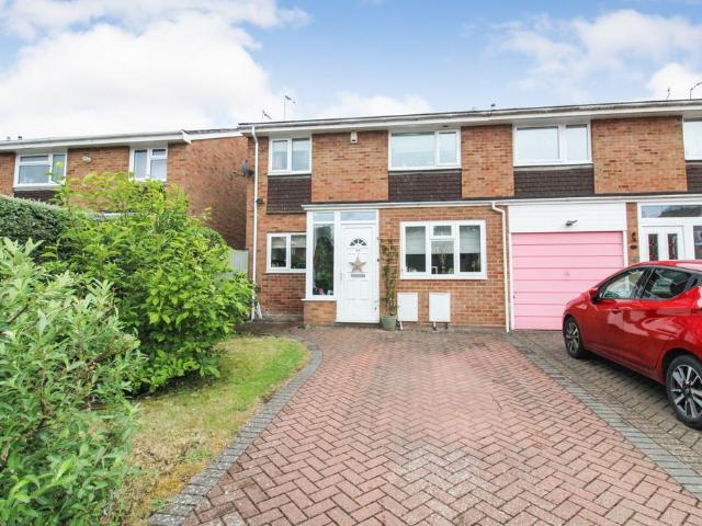 3 bedroom semi detached house for sale