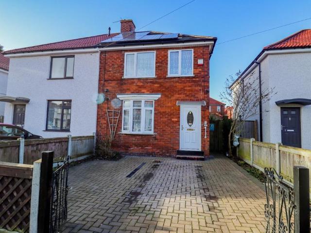 3 bedroom semi detached house for sale