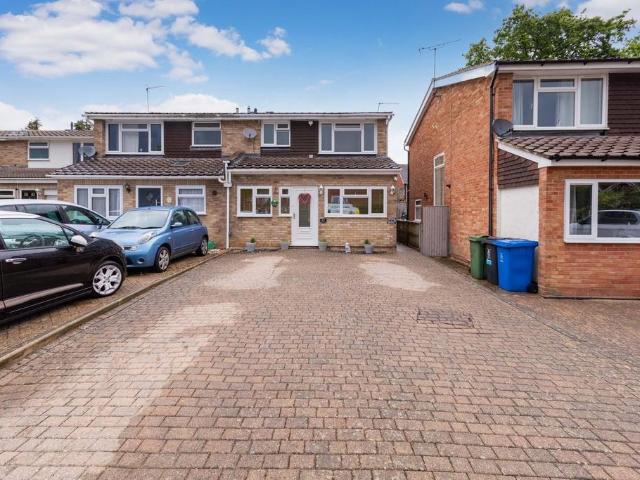 3 bedroom semi detached house for sale