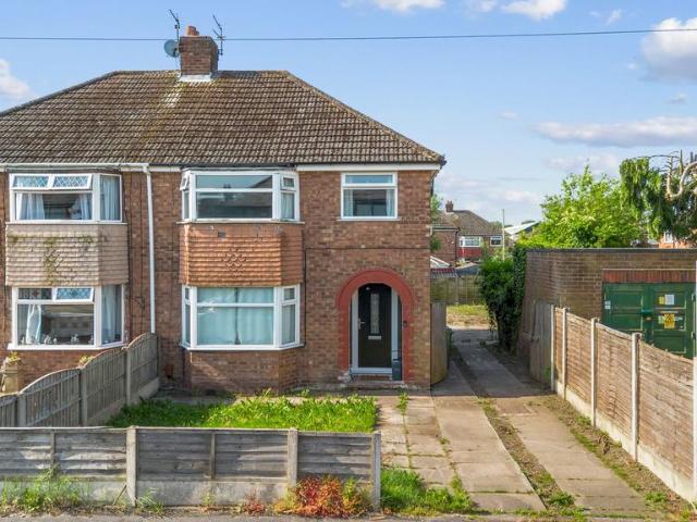 3 bedroom semi detached house for sale