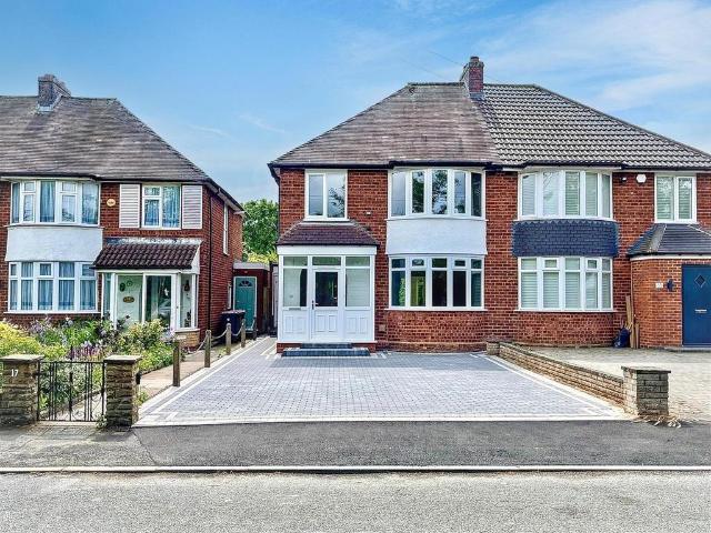 3 bedroom semi detached house for sale