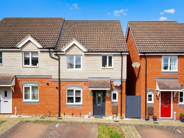 3 bedroom semi detached house for sale