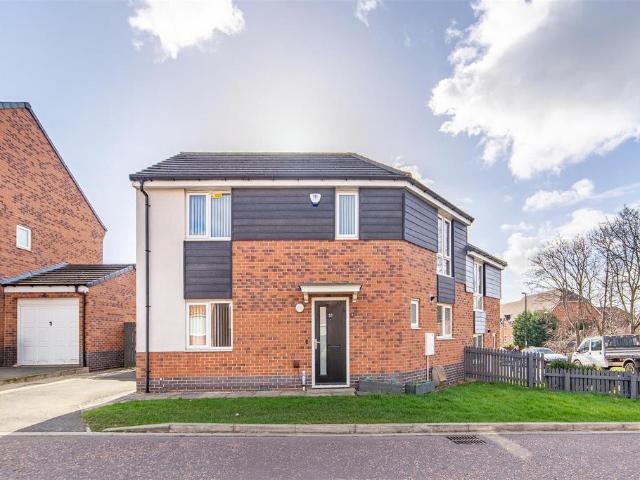 3 bedroom semi detached house for sale