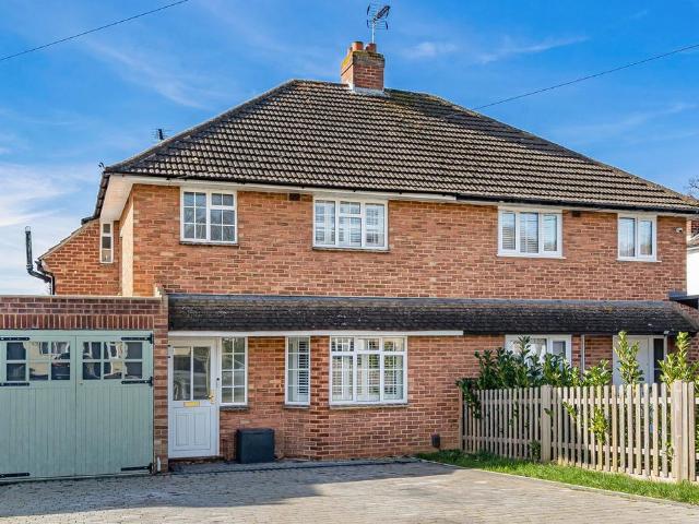 3 bedroom semi detached house for sale
