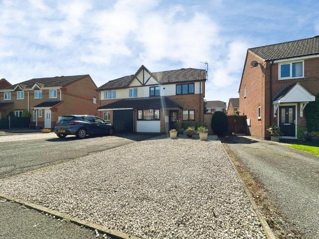 3 bedroom semi detached house for sale