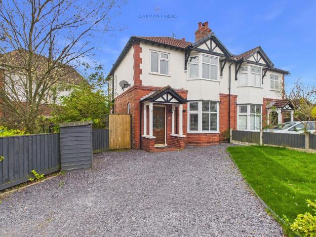 3 bedroom semi detached house for sale