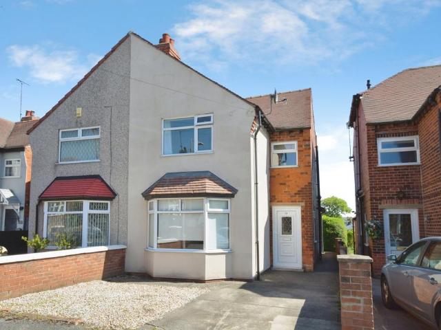 3 bedroom semi detached house for sale