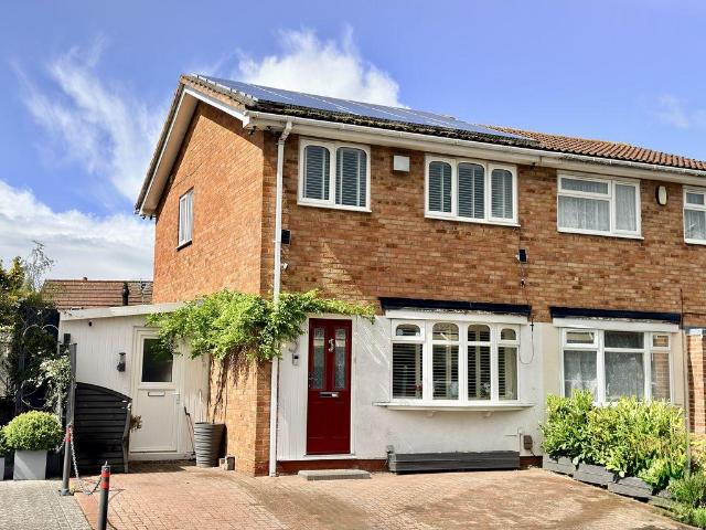 3 bedroom semi detached house for sale