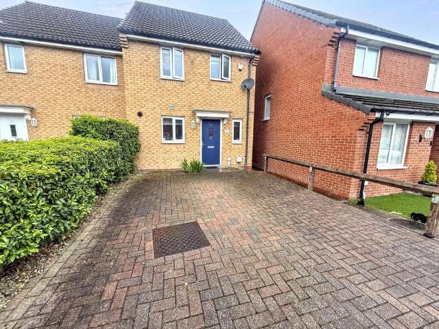 3 bedroom semi detached house for sale