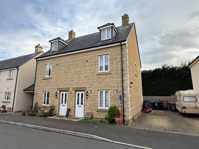 3 bedroom semi detached house for sale