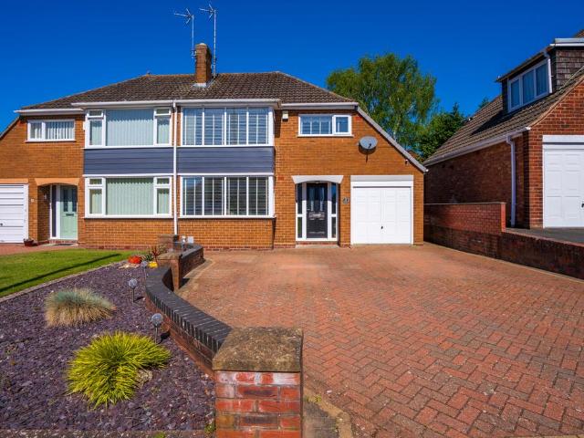3 bedroom semi detached house for sale